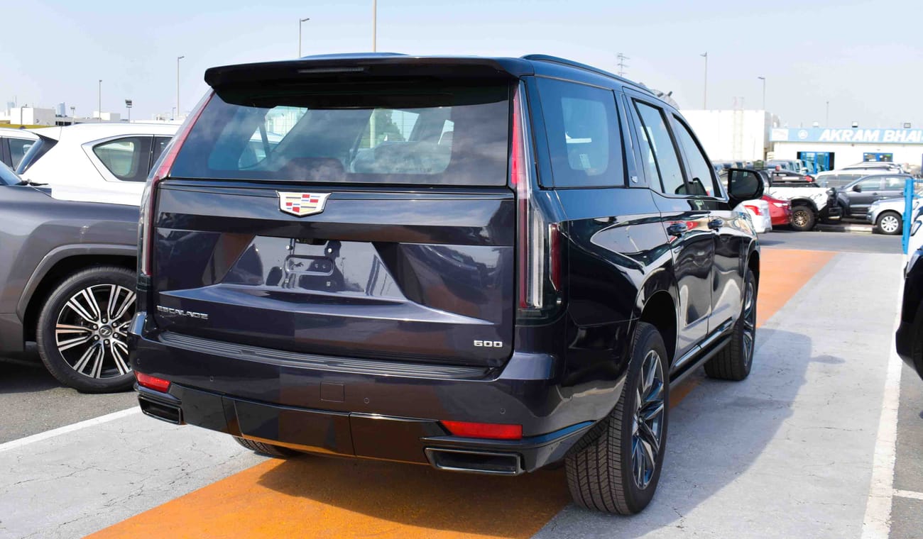 New Cadillac Escalade V8 6.2L 600 2022 for sale in Dubai - 570811