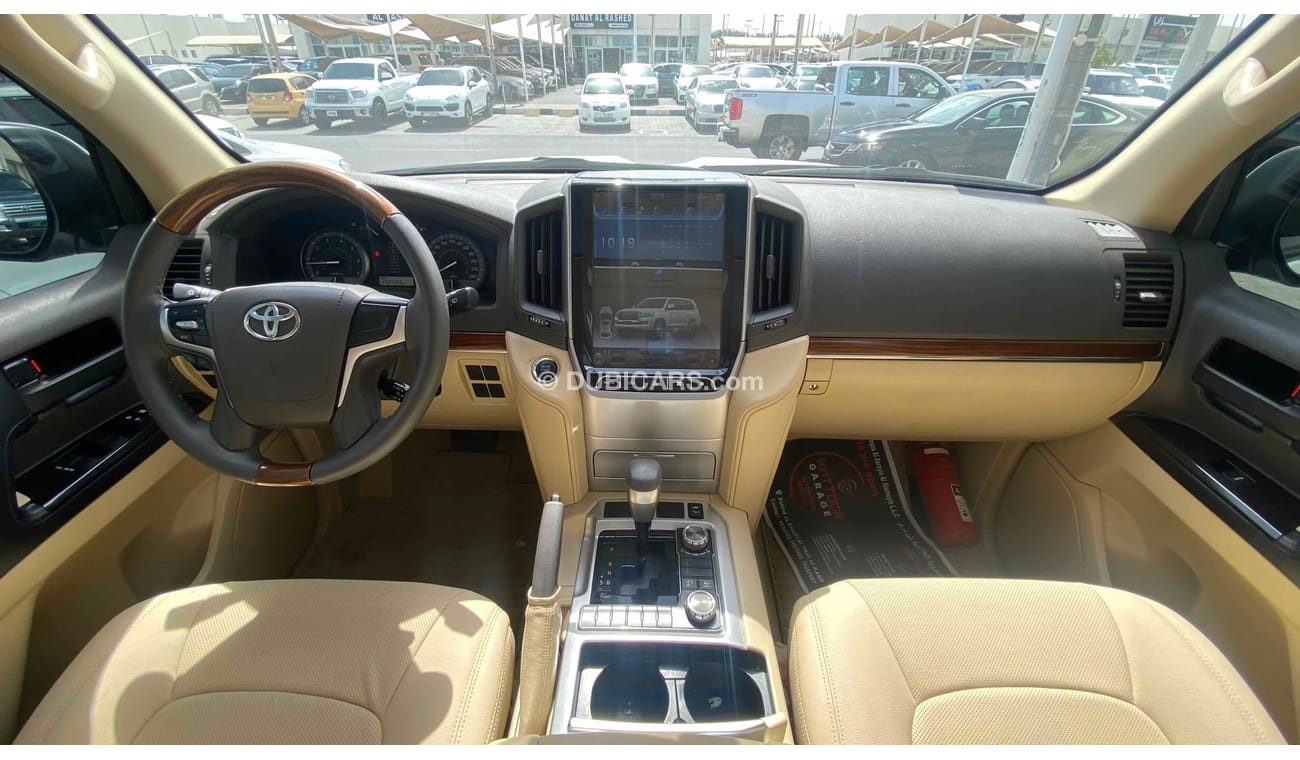 Used Toyota Land Cruiser GCC Full option, V8 VX.R, 5.7L 2017 for sale ...