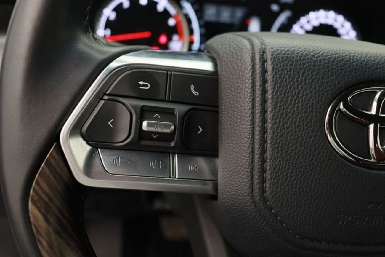 Used Toyota Land Cruiser VXR 3.5 2023 for sale in Dubai - 850841