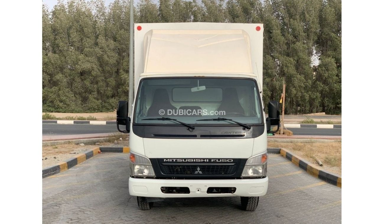 Used Mitsubishi Fuso Canter Mitsubishi Canter 2016 Ref# 305 2016 for sale in Sharjah - 517370