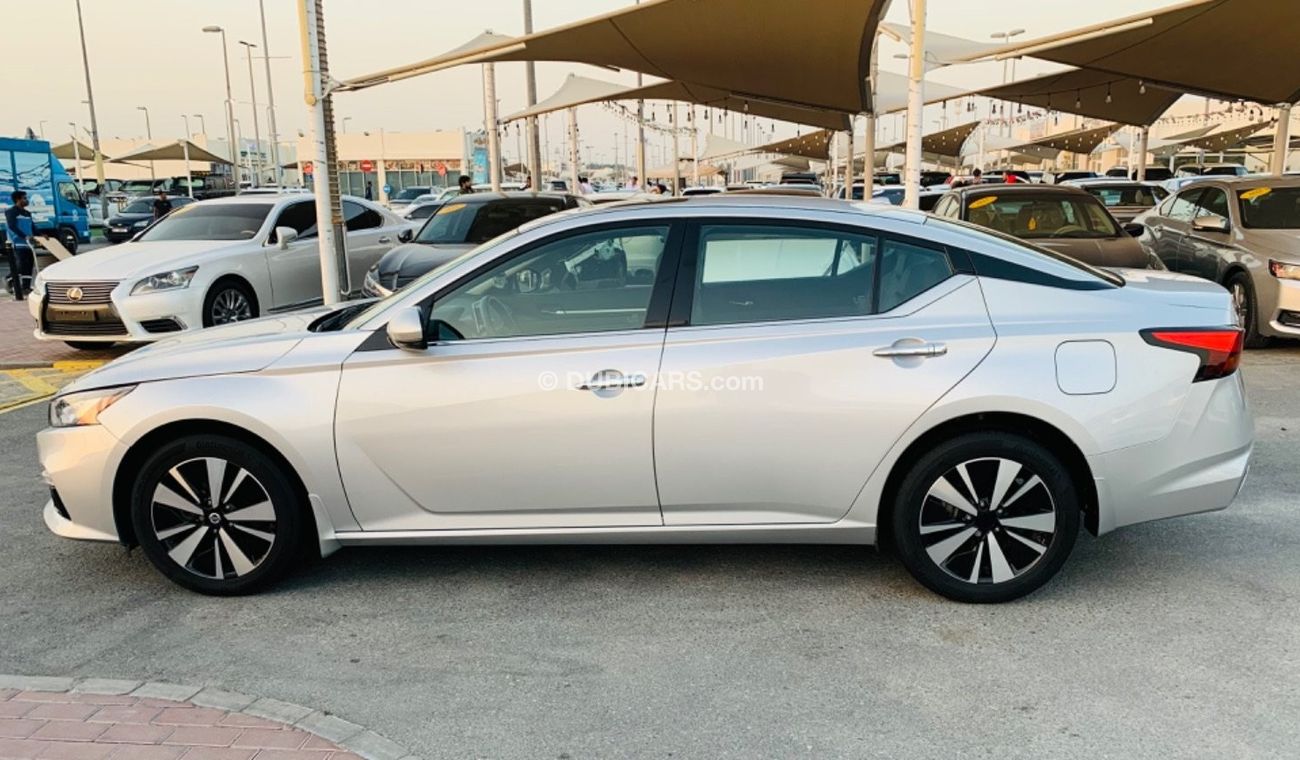 Used Nissan Altima SL 2019 for sale in Sharjah - 599502