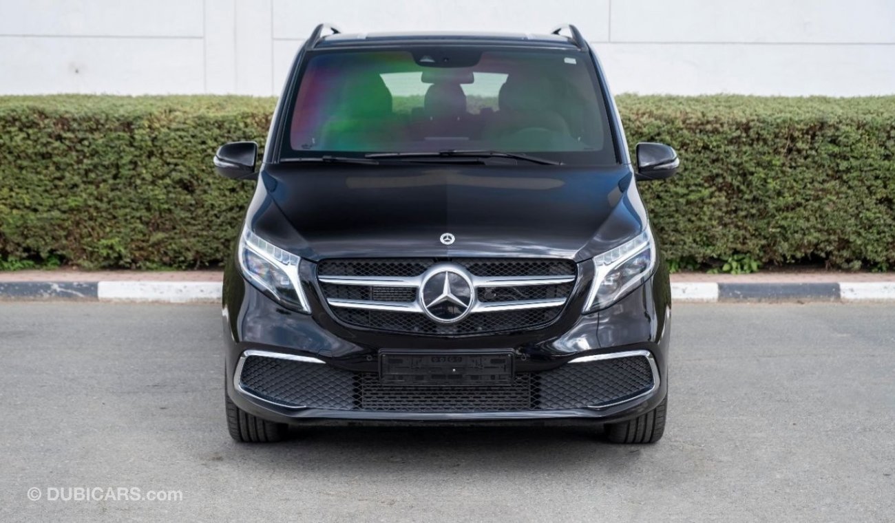 Used Mercedes-Benz V 250 2023 for sale in Dubai - 579688