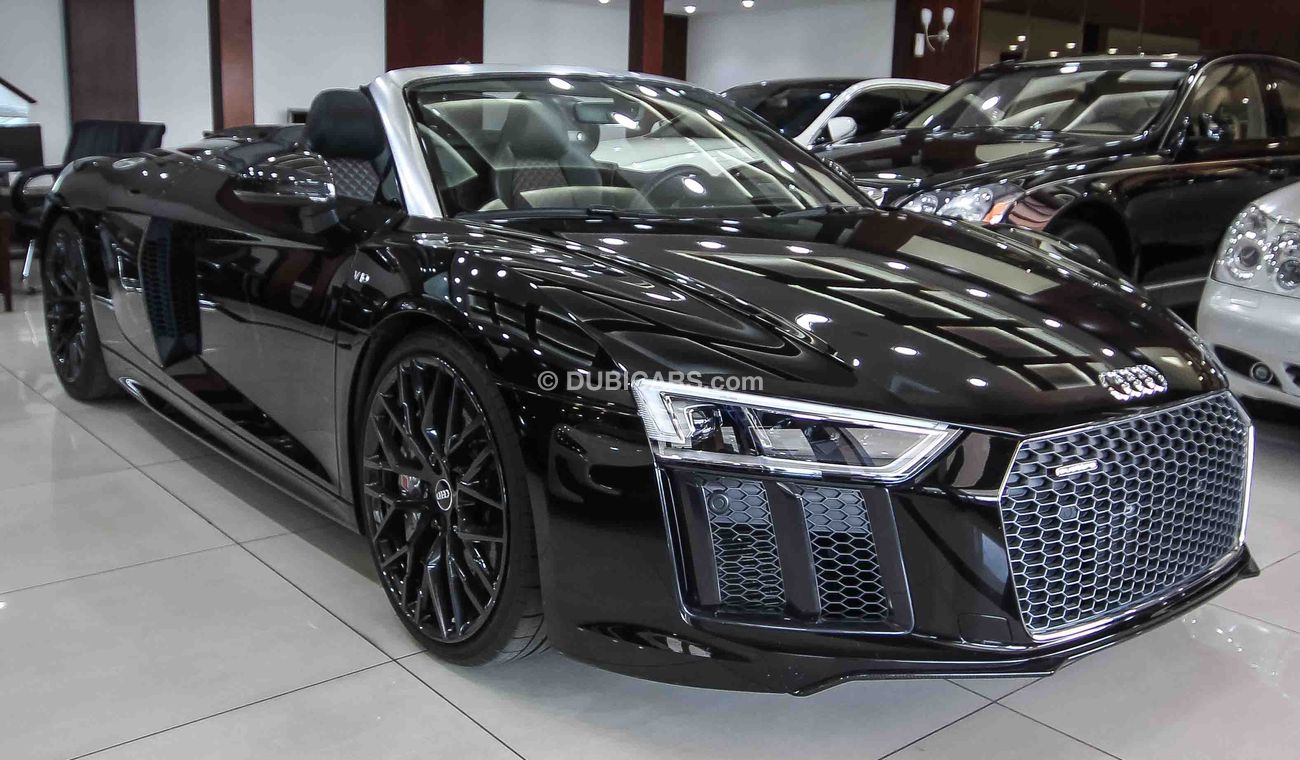 Used Audi R8 2018 for sale in Dubai - 140308