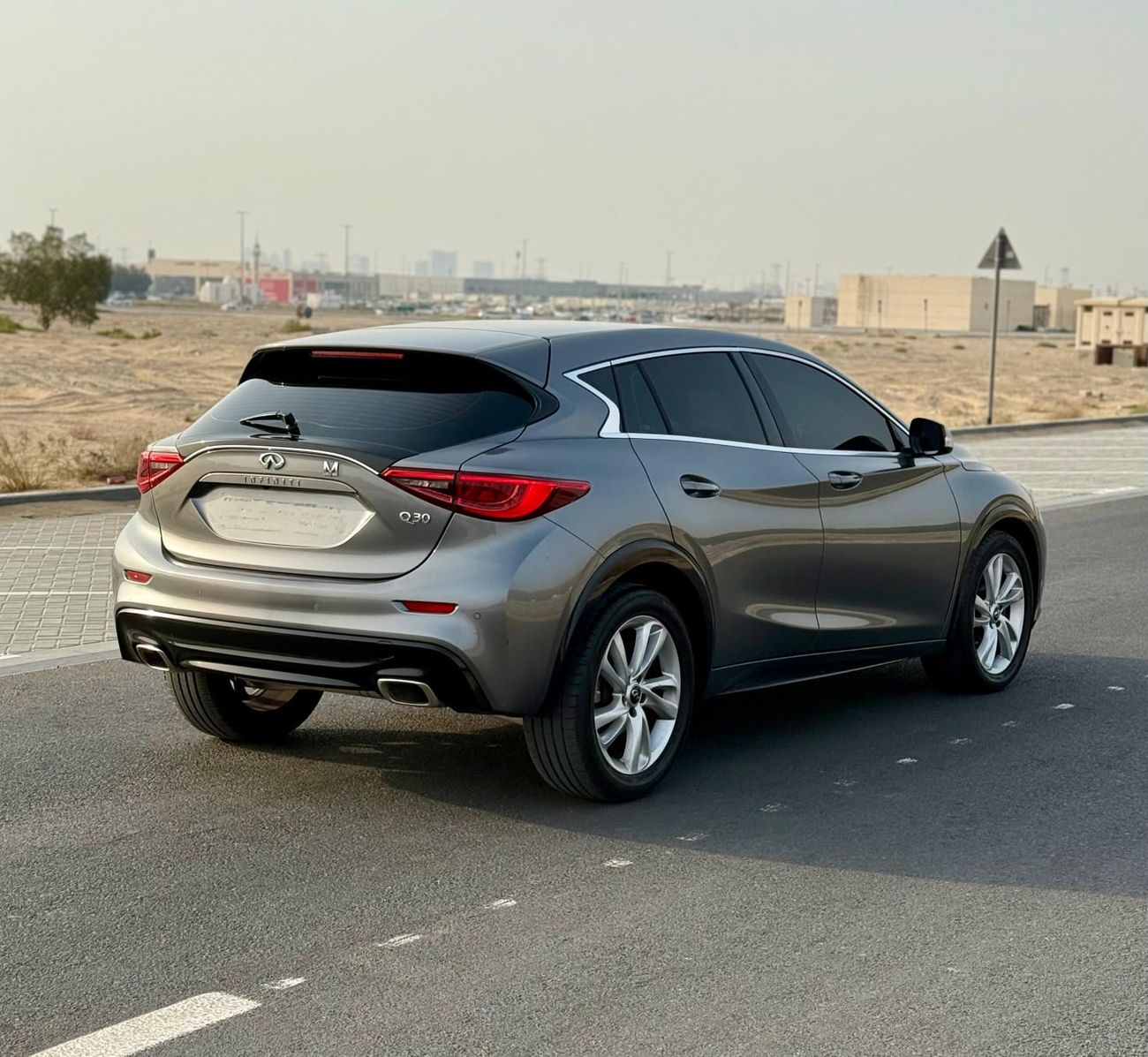 Used Infiniti Q30 Good condition car Gcc 2019 for sale in Sharjah - 873833