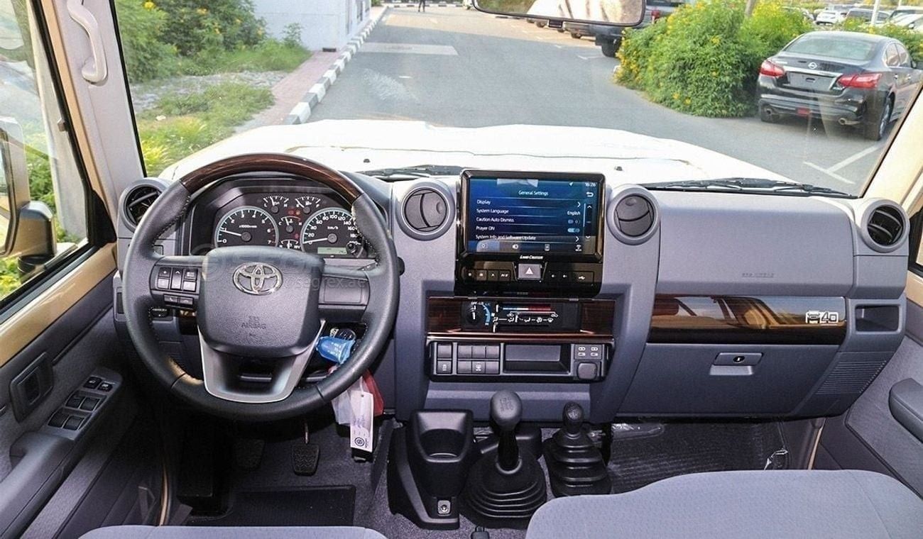 New 2025 Model Toyota Land Cruiser 70, LC76, 4.0L Petrol 4WD 5M/T 2025 for sale in Dubai - 818594