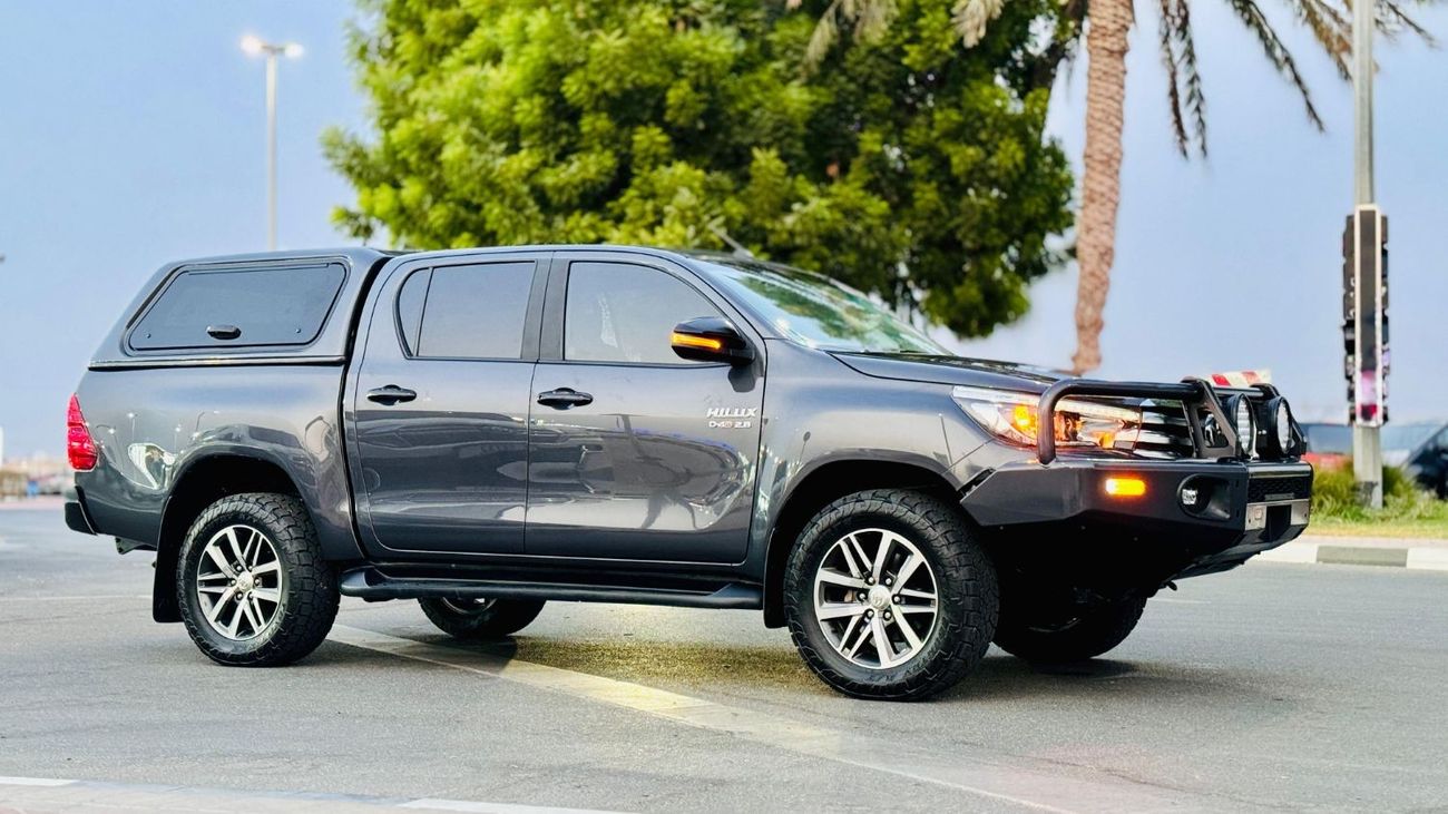 Used Toyota Hilux BULL BAR WITH LED FOCUS LIGHTS | CANOPY | 2018 | RHD ...