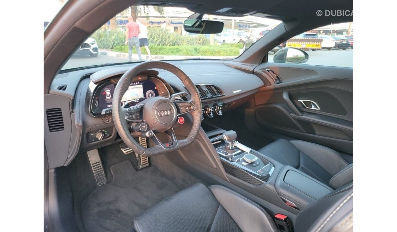 Used Audi R8 Std 2020 for sale in Dubai - 591387