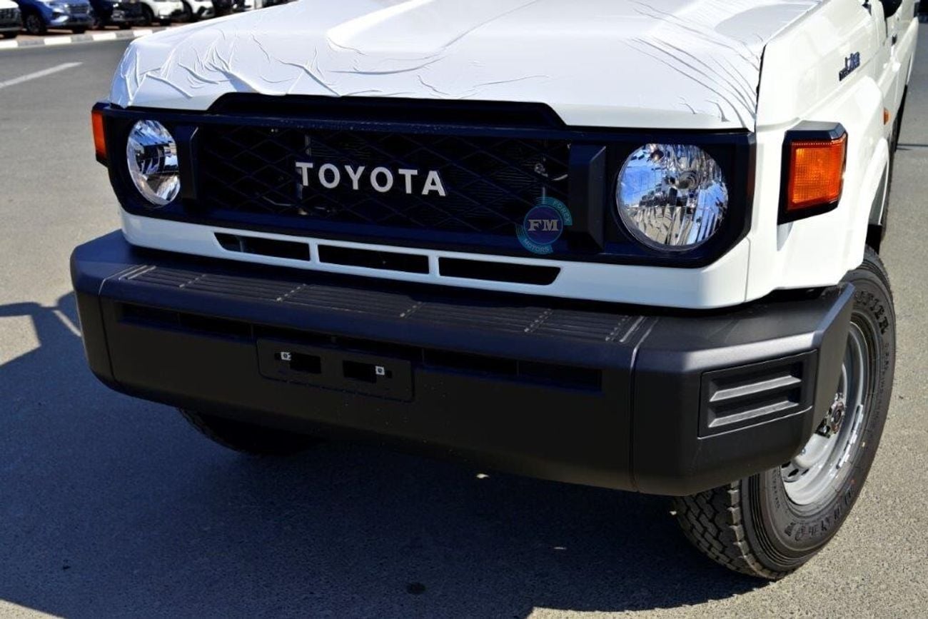 جديدة تويوتا لاند كروزر 70 78 4.0L Petrol (Basic Option) 2024 للبيع في ...
