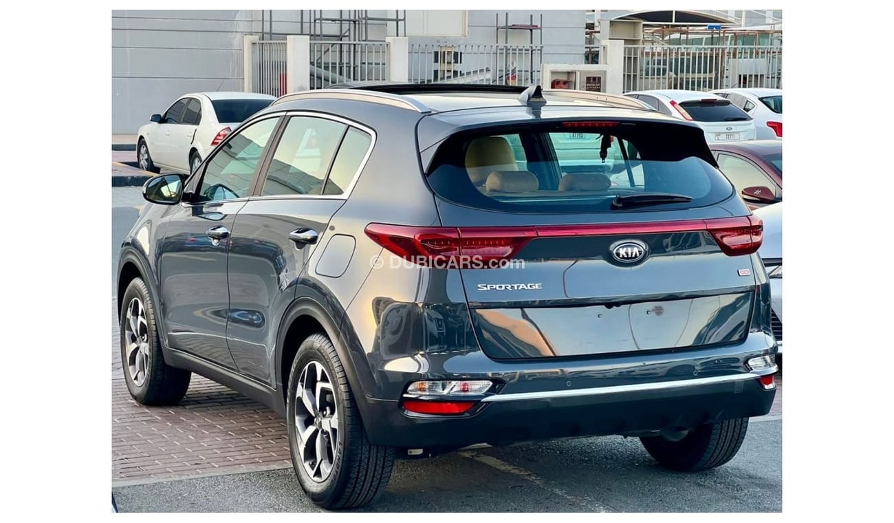 Used Kia Sportage Top 2019 for sale in Sharjah - 697046