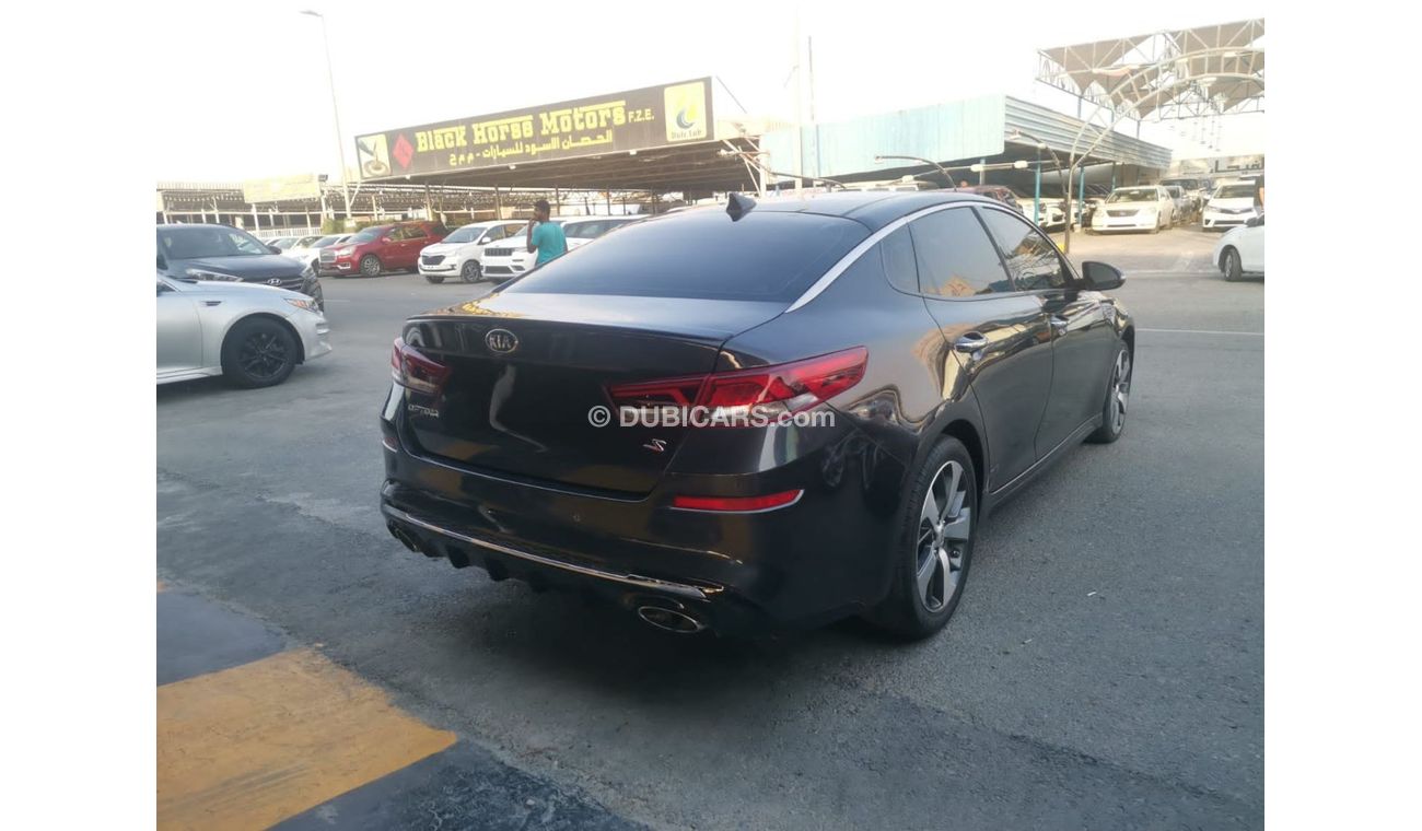 Used Kia Optima 2019 for sale in Dubai - 538176
