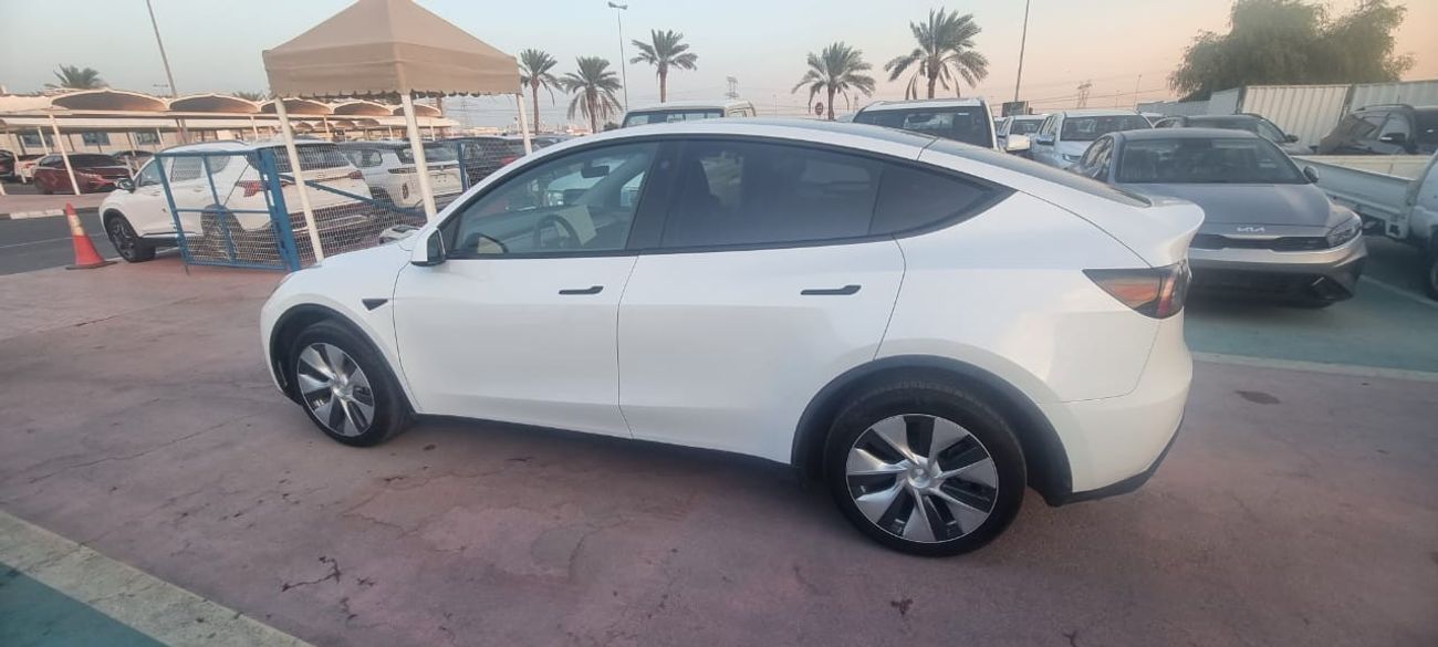 Used Tesla Model Y DUAL MOTOR 2023 for sale in Dubai - 708514
