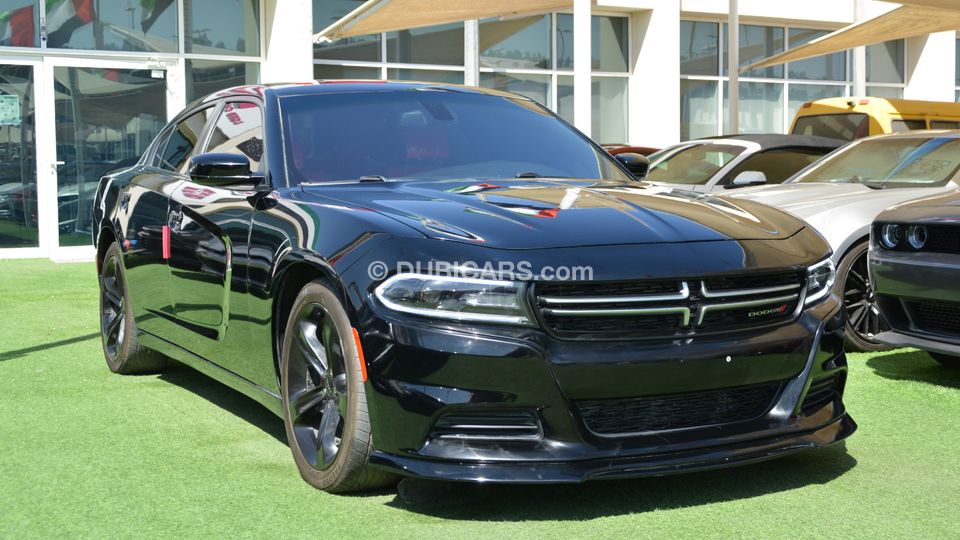 Used Dodge Charger R/T Hemi 2016 for sale in Dubai - 388300