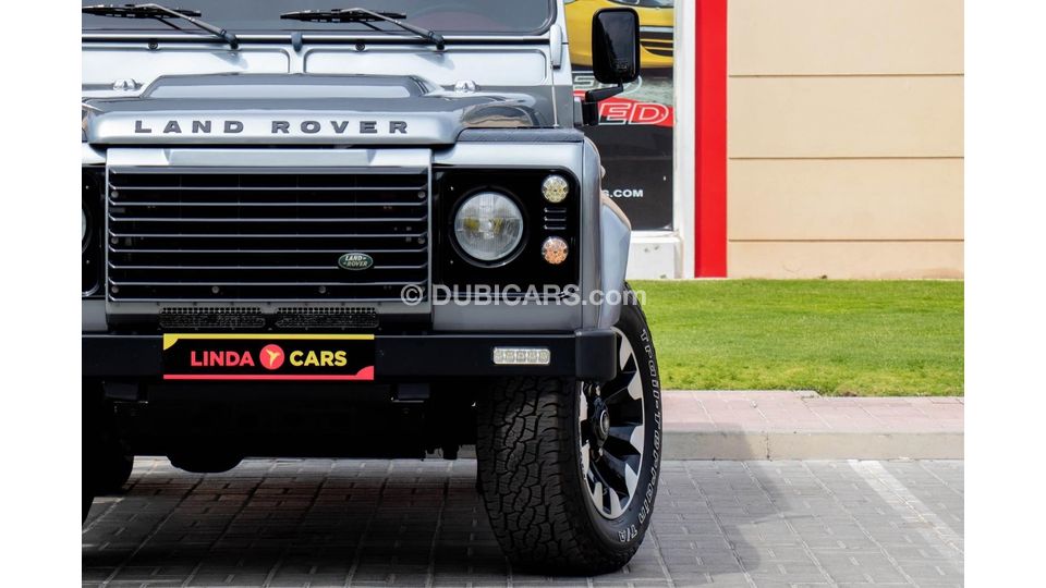 Used Land Rover Defender 2013 for sale in Dubai - 595243