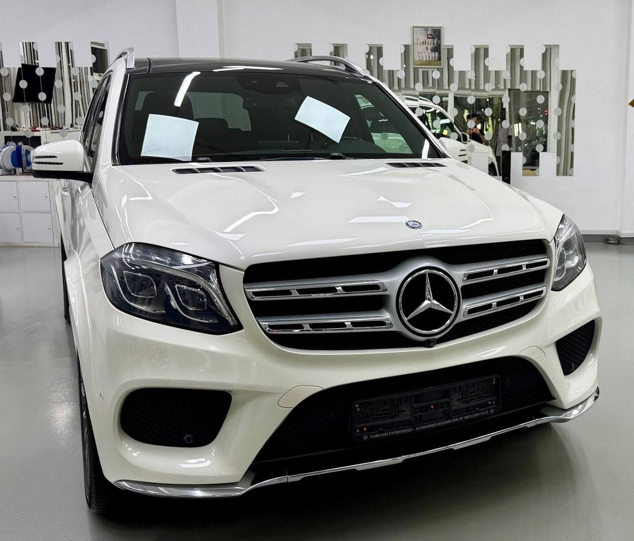 Used Mercedes-Benz GLS 500 Std 4.7L 2016 for sale in Dubai - 911119