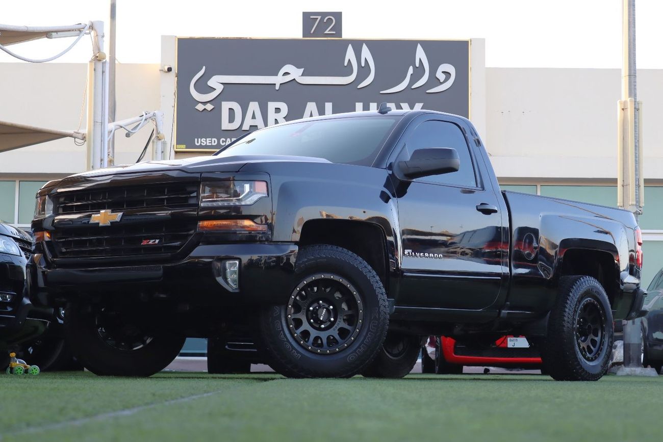 Used Chevrolet Silverado LT2 Z71 2018 for sale in Sharjah - 707534
