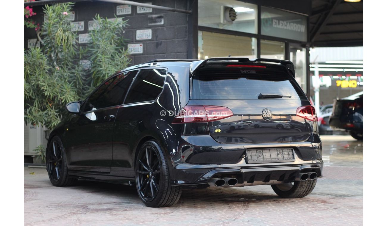 Used Volkswagen Golf R 2016 for sale in Dubai - 697465
