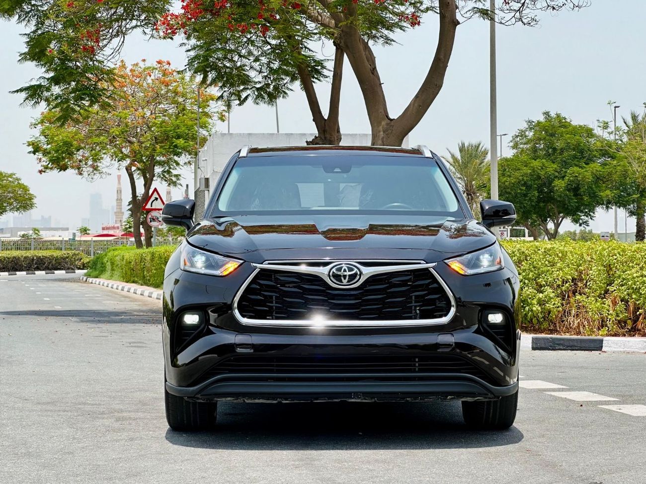 Used Toyota Highlander XLE 2022 for sale in Dubai - 762421