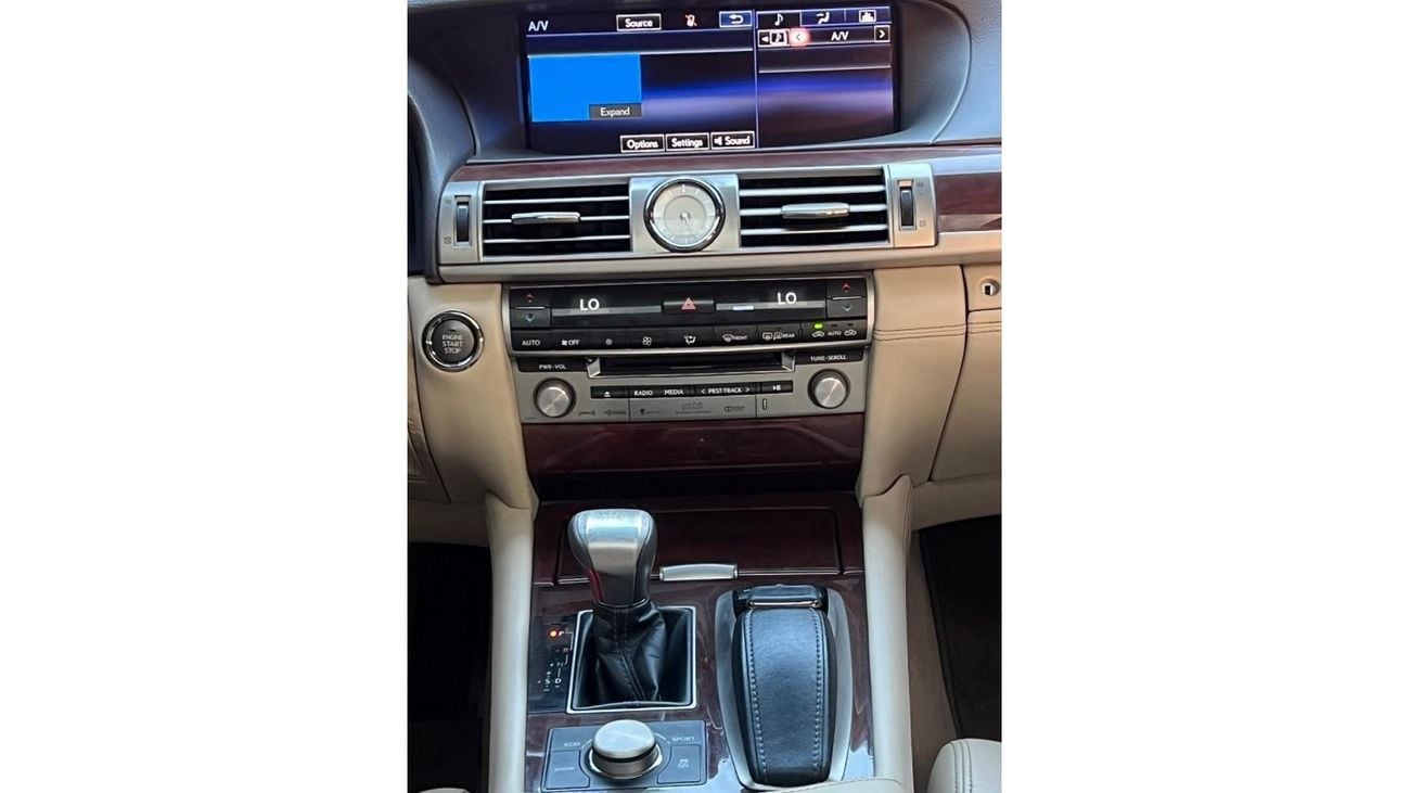 Used Lexus LS460 Prestige LWB 5st 2015 for sale in Dubai - 733341