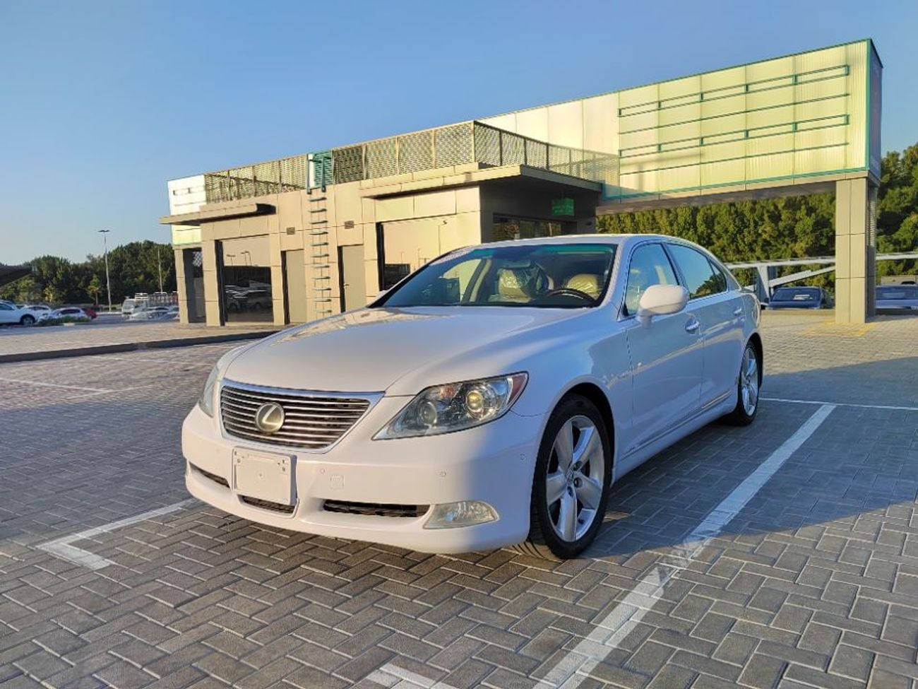 Used Lexus LS460 2009 2009 for sale in Sharjah - 705839