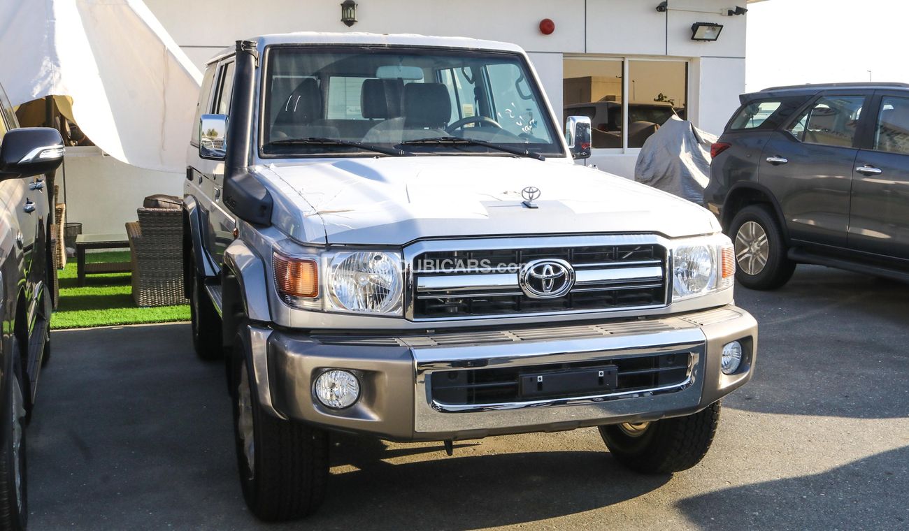 New Toyota Land Cruiser 70 GRJ76 4.0L V6 Petrol 2020 for sale in Dubai - 336844
