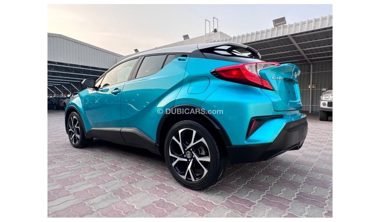 Used Toyota CHR 2018 for sale in Dubai - 638629