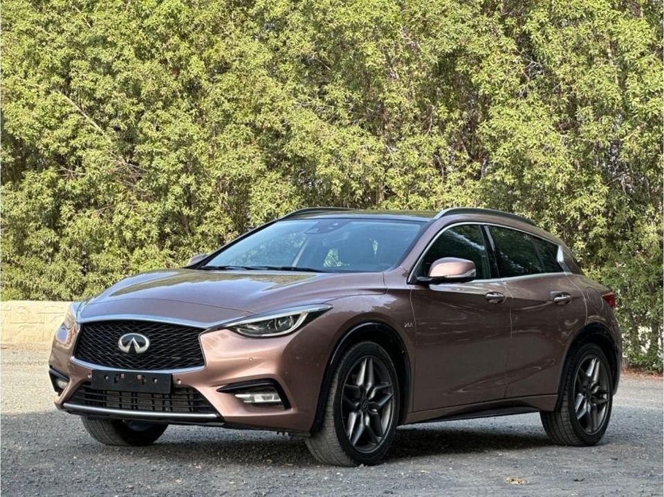 Used Infiniti QX30 Premium 2018 for sale in Sharjah - 730880