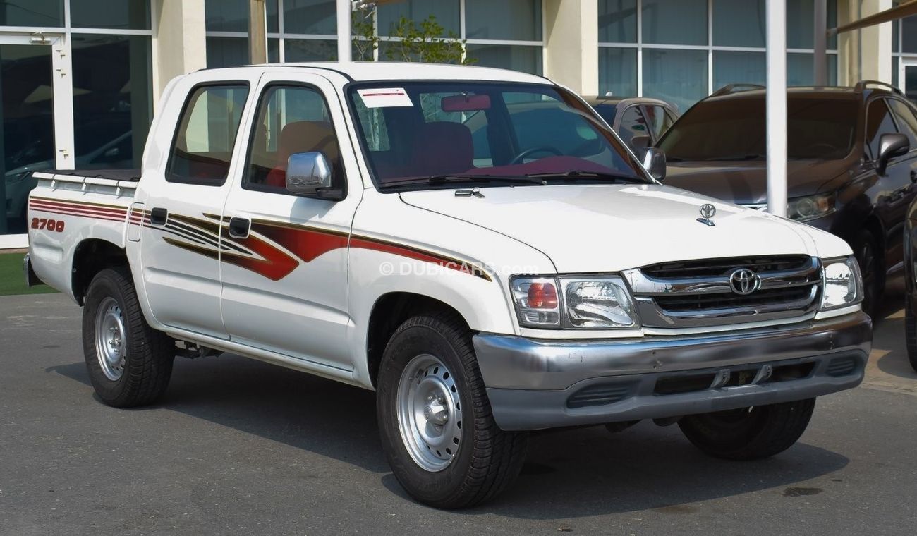 Used Toyota Hilux 2004 for sale in Dubai - 593343