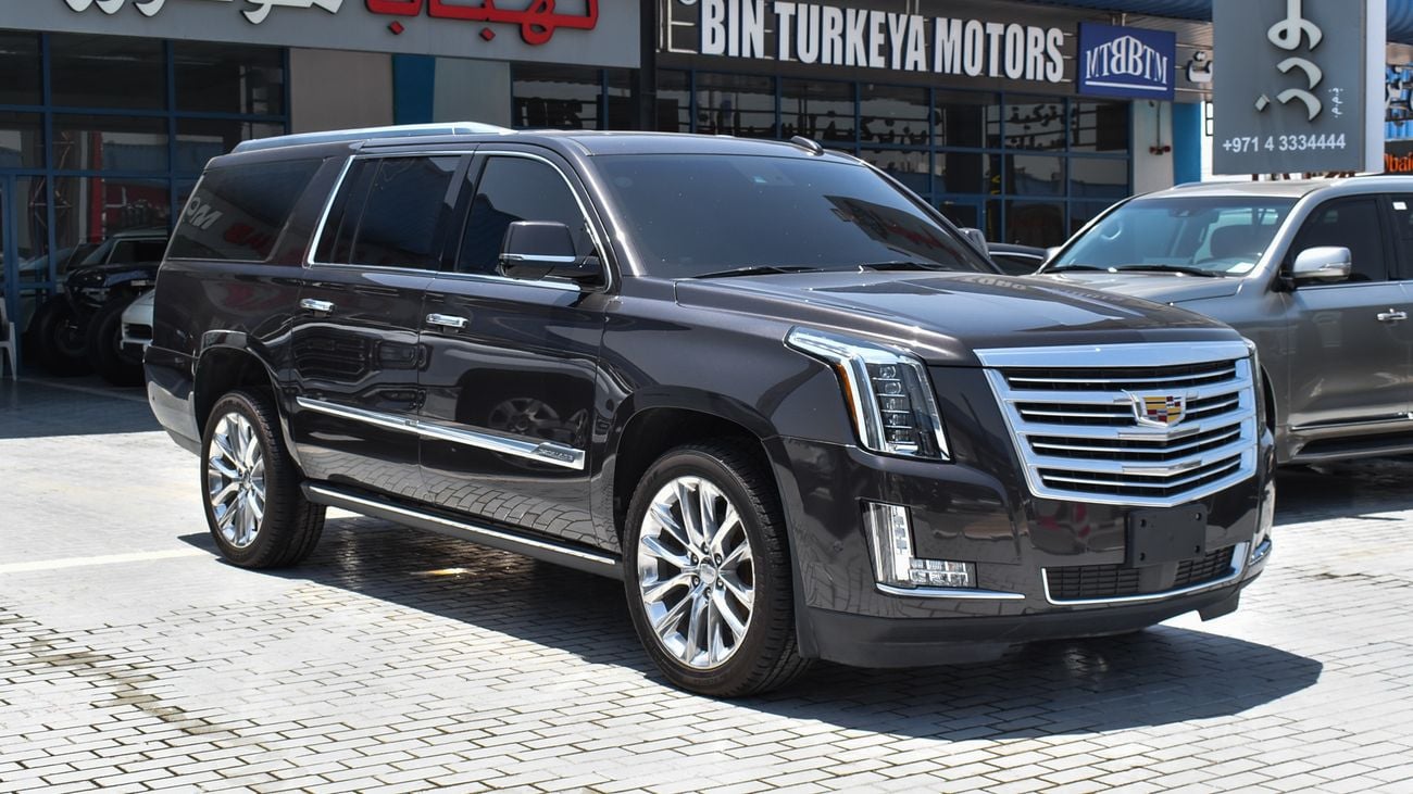 Used Cadillac Escalade XL 2018 for sale in Dubai - 734969