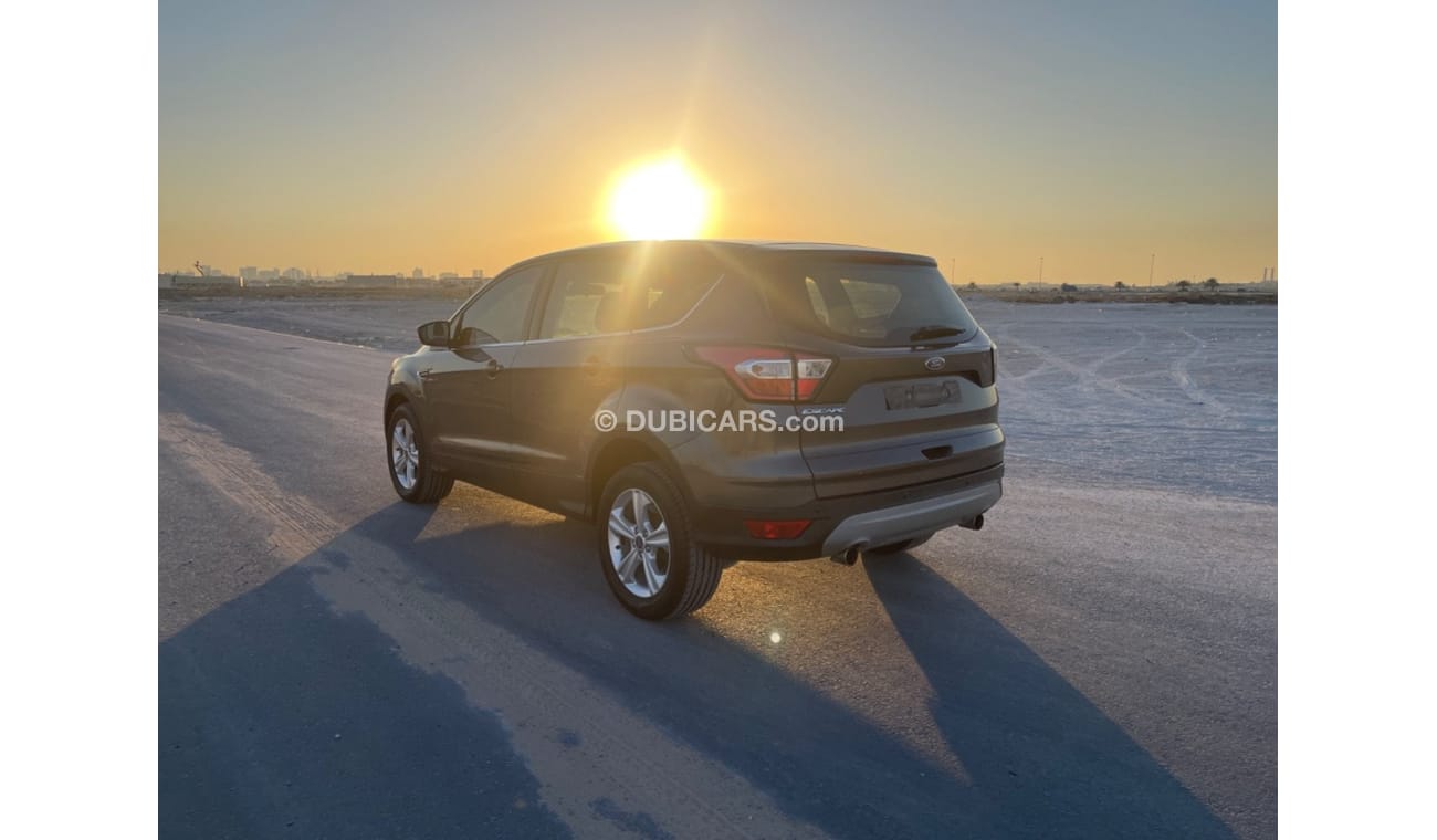 Used Ford Escape SE Banking facilities without the need for a first ...