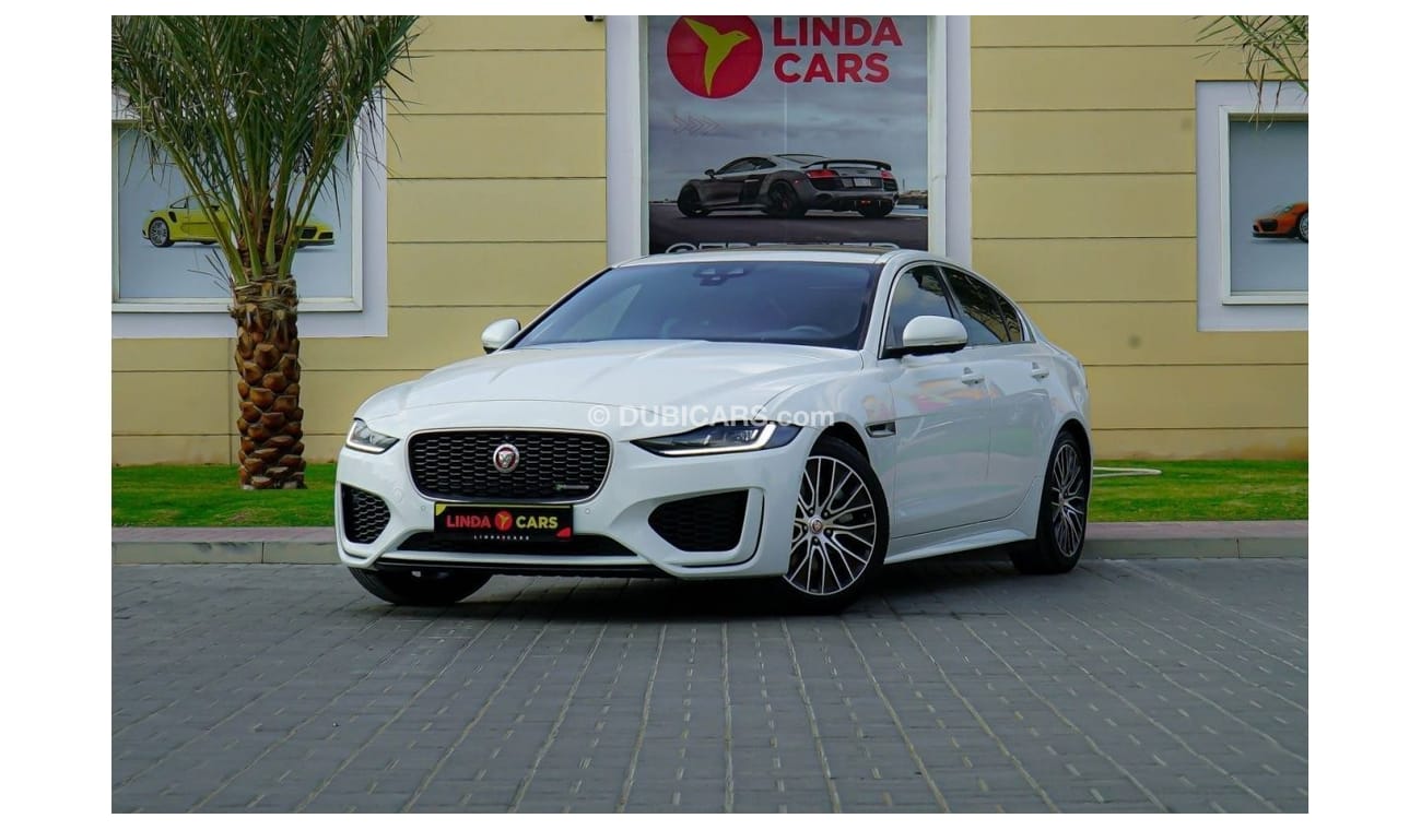 Used Jaguar XE R-Dynamic SE 2020 for sale in Dubai - 698029