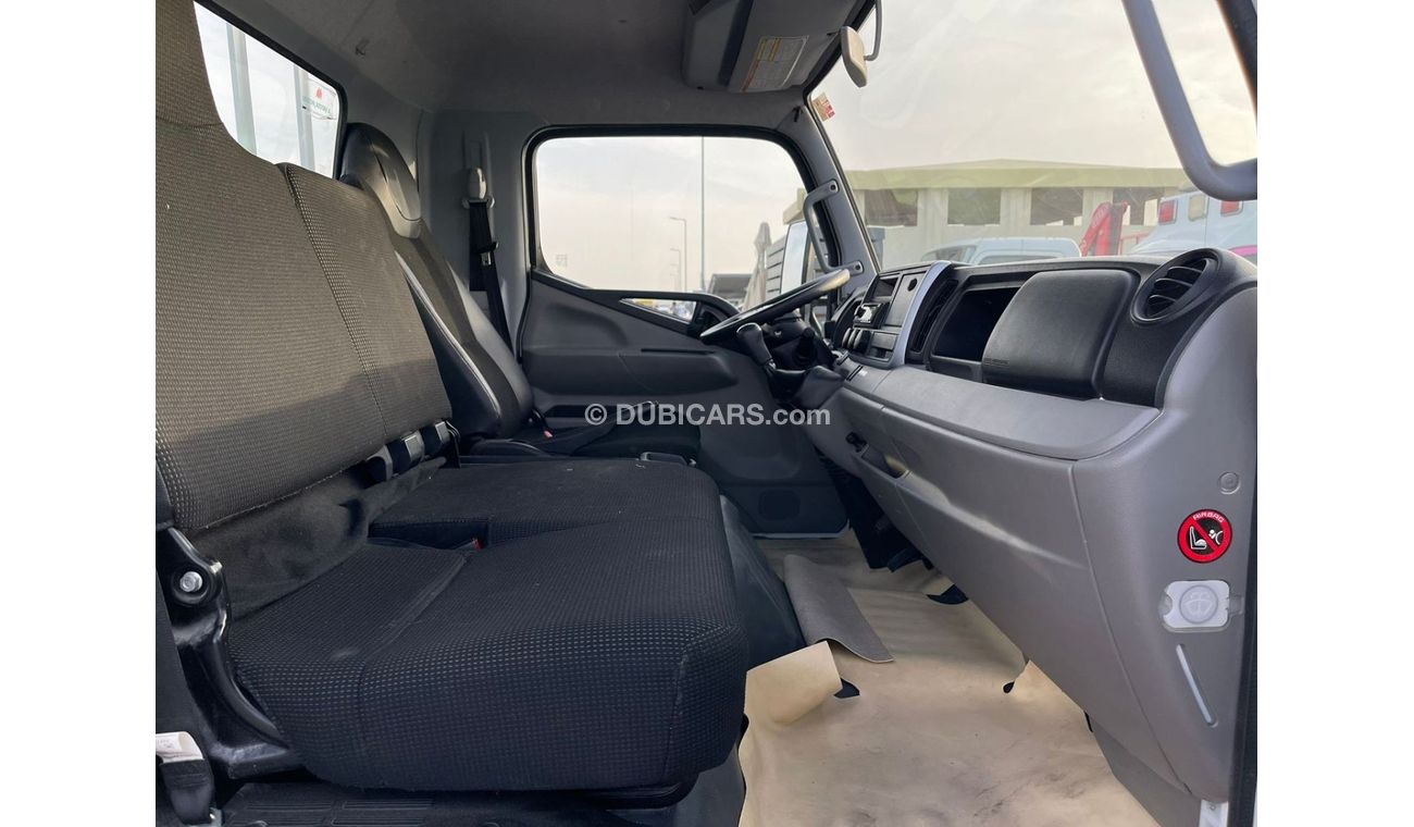 Used Mitsubishi Fuso Canter 2022 | Ref#335 2022 for sale in Sharjah - 624874