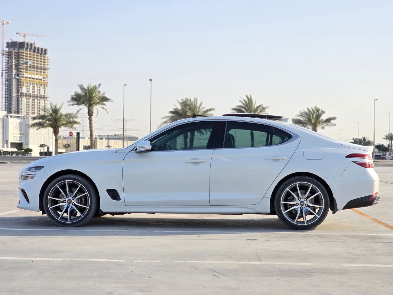 Used Genesis G70 Prestige 2.0L AWD 2022 for sale in Dubai - 838623