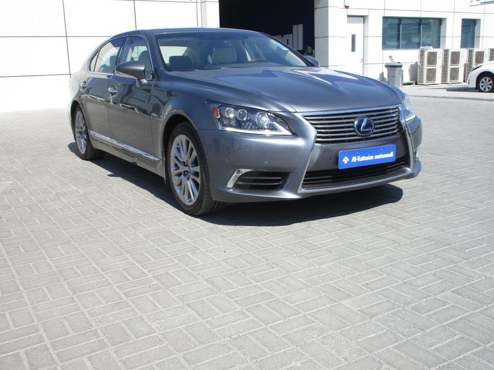 Used Lexus LS460 HYBRID 5.0 2013 for sale in Dubai - 153688