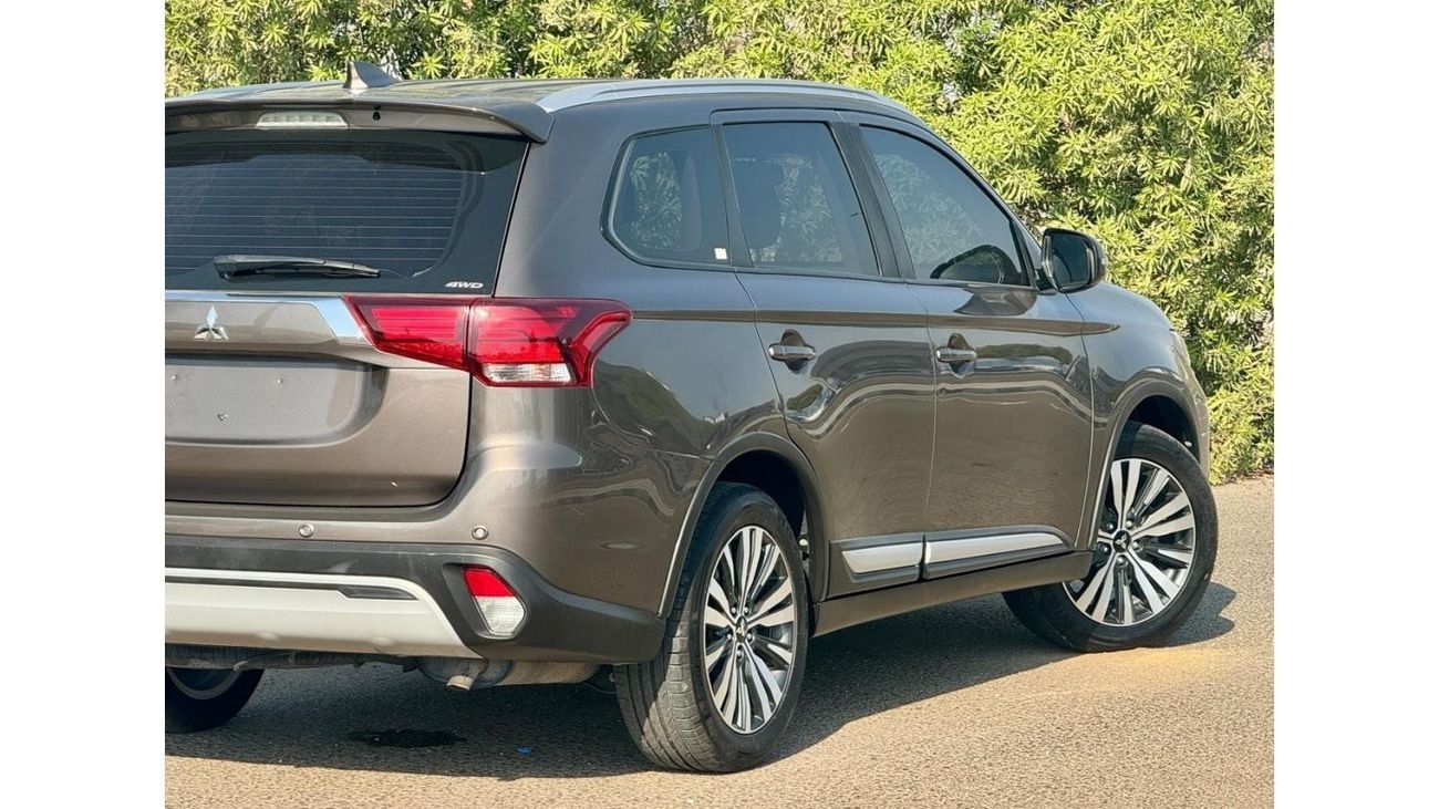 Used Mitsubishi Outlander GLX High 2020 2.4L GCC (880/-MONTHLY) 7 ...