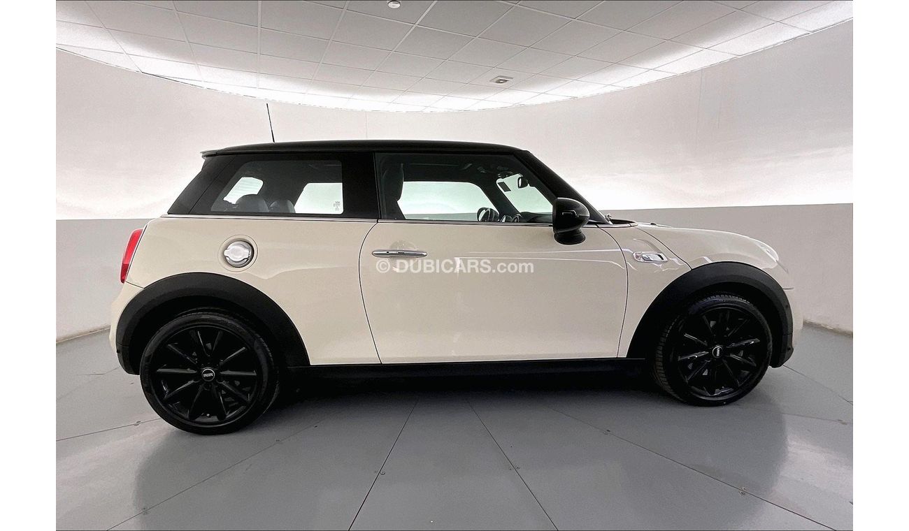 Used Mini Cooper S Standard 2018 for sale in Dubai - 654984