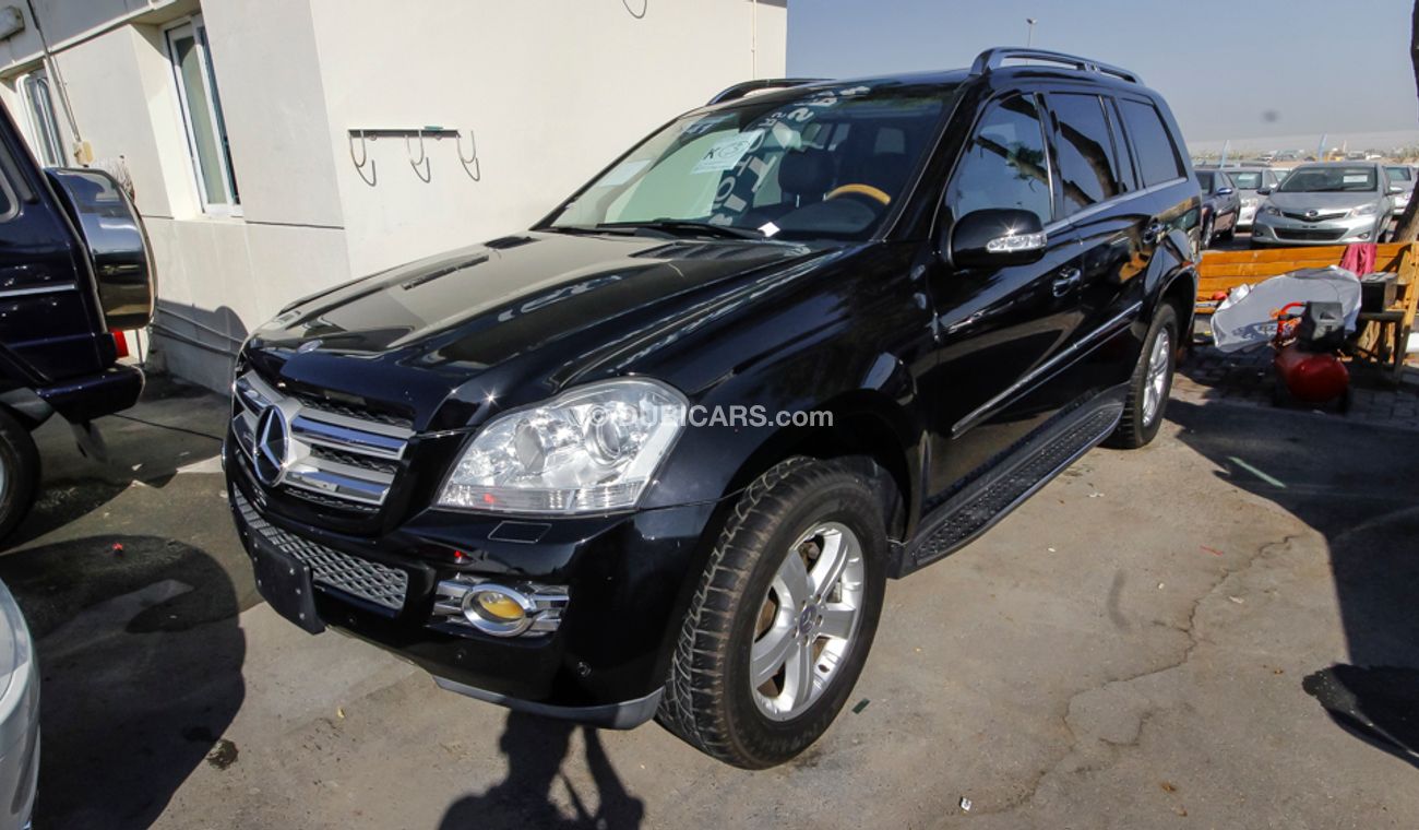 Used Mercedes-Benz GL 500 2008 for sale in Dubai - 38982