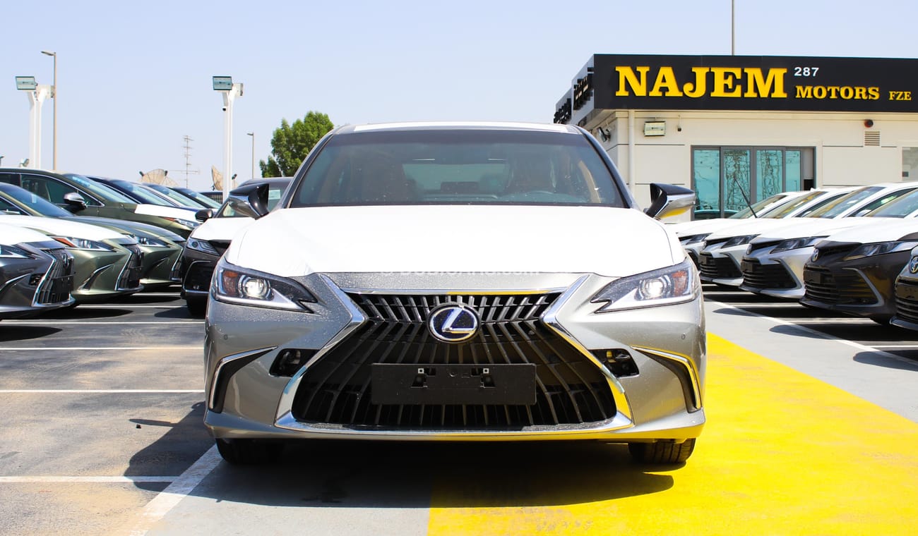 New Lexus ES 300 H 2022 for sale in Dubai - 543452