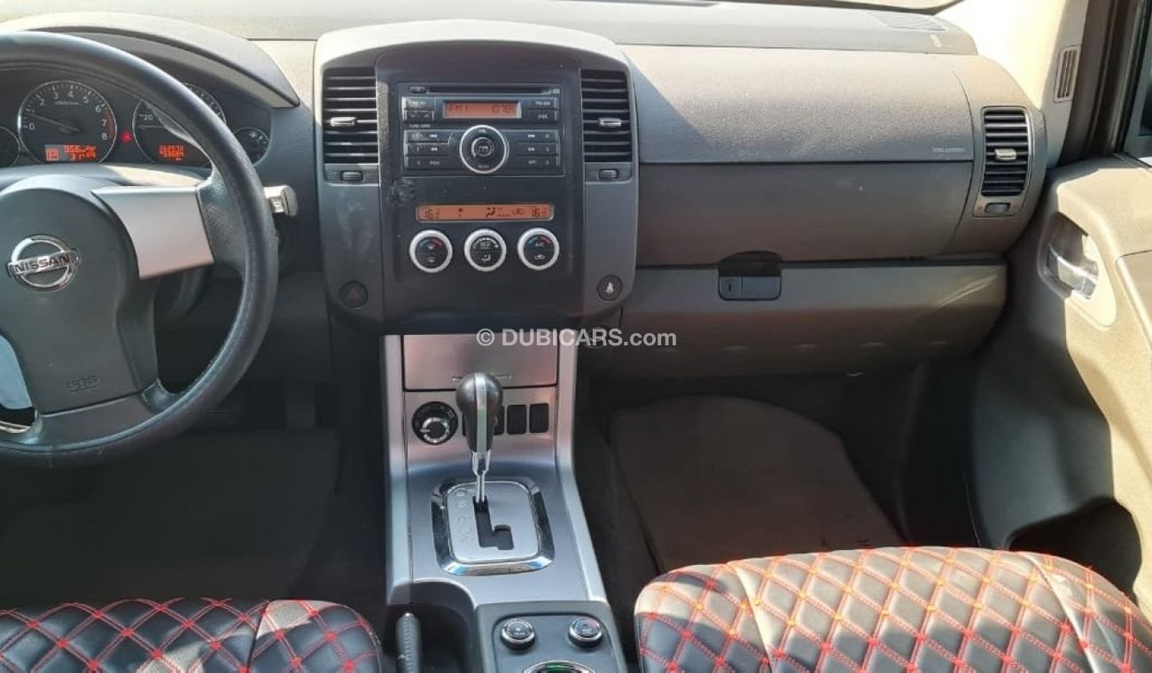 Used Nissan Pathfinder 2015 for sale in Dubai - 555385