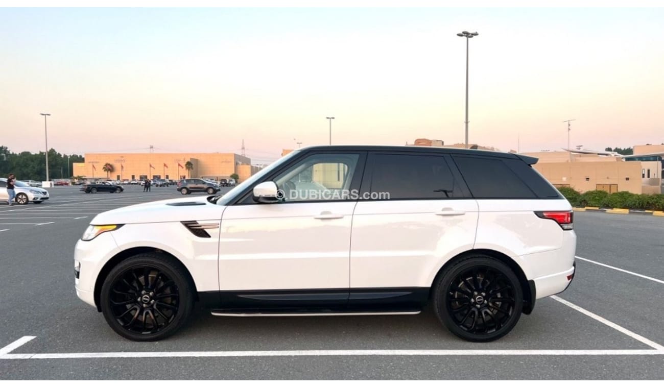 Used Land Rover Range Rover Sport 3.0L V6 2016 for sale in Sharjah - 691673