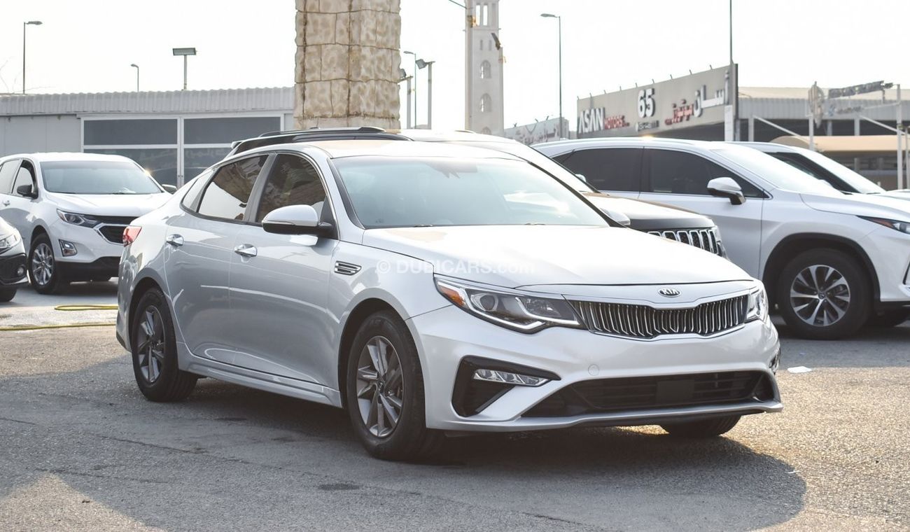 Used Kia Optima 2019 for sale in Dubai - 644174