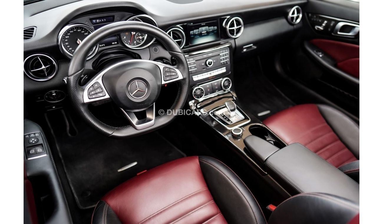 Used Mercedes-Benz SLC 300 R172 2017 for sale in Dubai - 638108