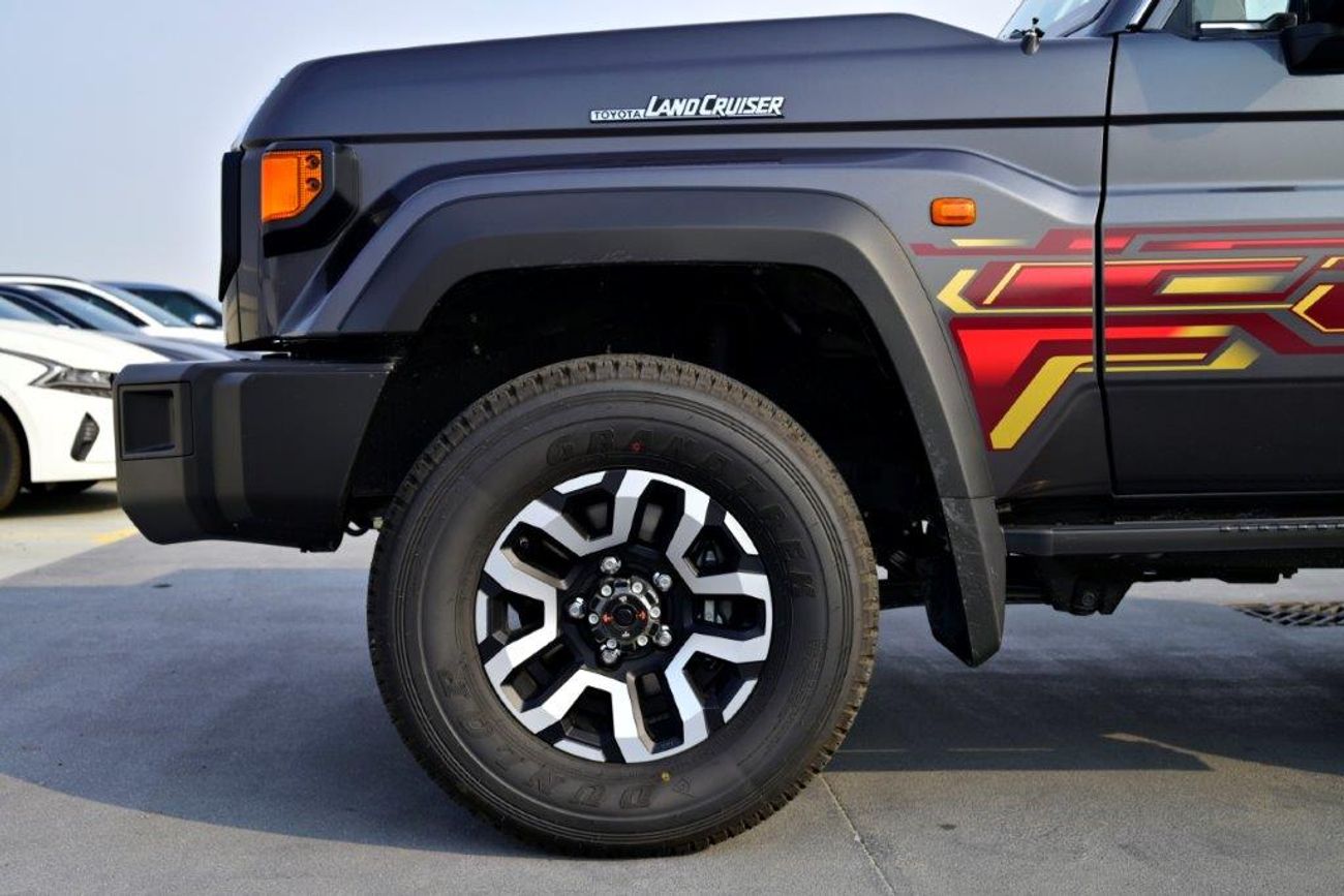 New Toyota Land Cruiser Hard Top 71 LX-Z 2.8L 4WD AUTOMATIC 2024 for sale in Dubai - 729734