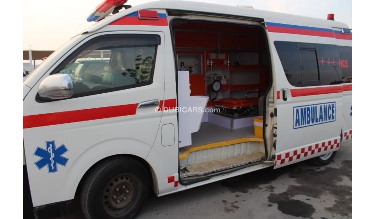 Used TOYOTA HIACE AMBULANCE RHD 2005 MODEL 2005 for sale in Dubai - 557853