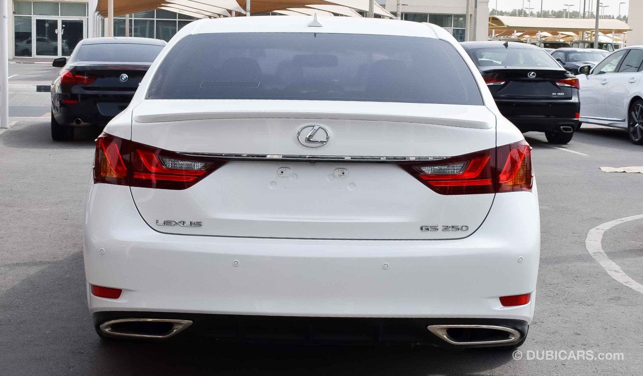 Used Lexus GS250 2012 for sale in Dubai - 212431