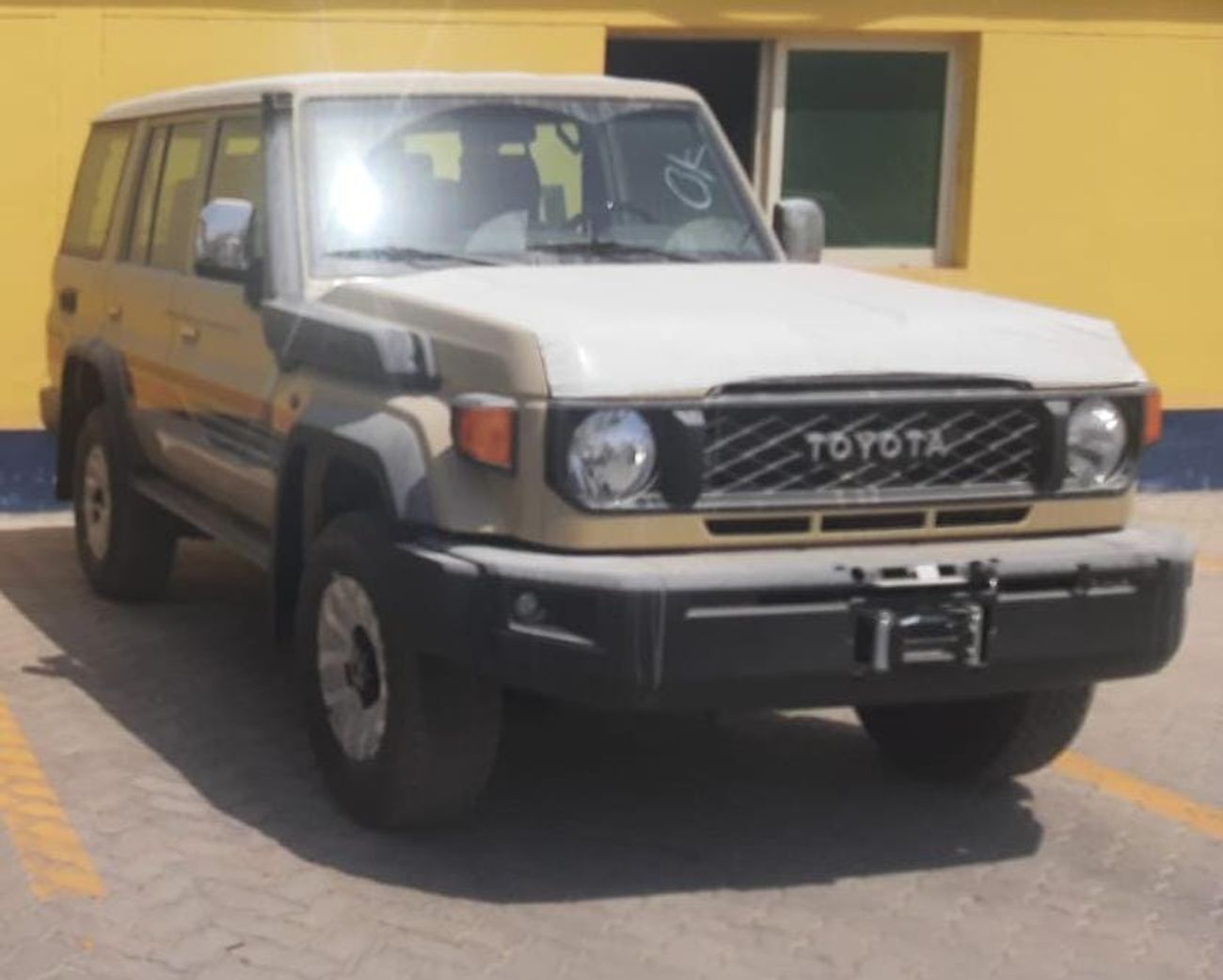 جديدة تويوتا لاند كروزر هارد توب LAND CRUISER LC 76 AT 4.0L FULL OPTION 2025 للبيع في دبي - 871004