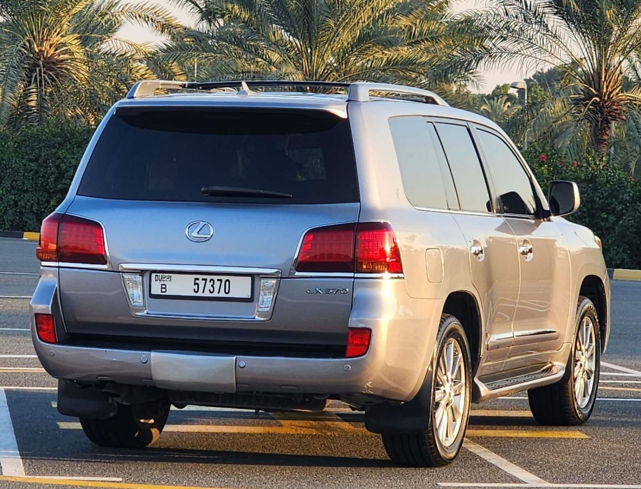 Used Lexus LX570 2011 for sale in Sharjah - 704268