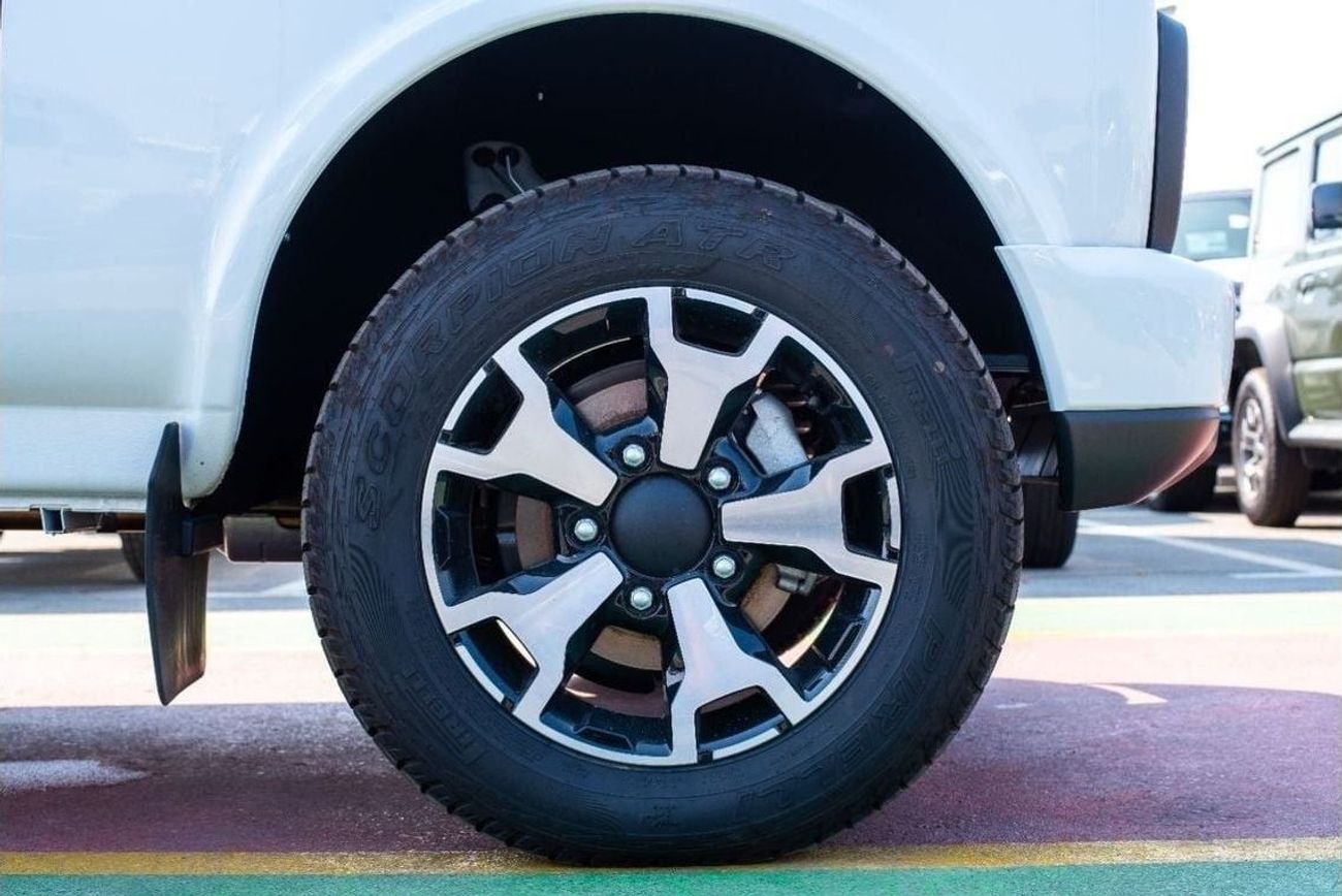 New Lada Niva LEGEND 4X4 URBAN - 2025 2025 for sale in Dubai - 802821