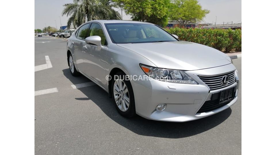 Used Lexus ES350 Accident Fro 14000 km GCC 2013 for sale in Dubai - 227250