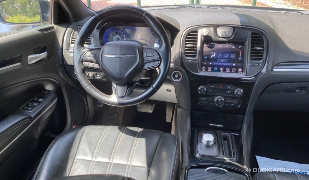 Used Chrysler 300 2017 for sale in Sharjah - 723374