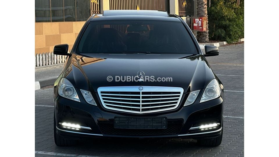 Used Mercedes-Benz 300 2011 for sale in Sharjah - 638923